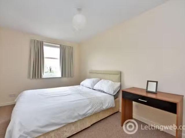 Cheap 1 BR Property to rent in Farmers Hall, Rosemount, Aberde.