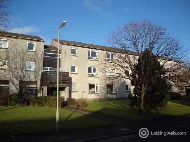 Charming 1 BR Property to rent in flat 5 at 10 Sinclair Street