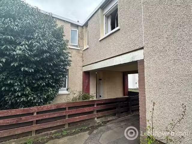 Deal! 1 BR Property to rent in Granby Avenue, Livingston, West.
