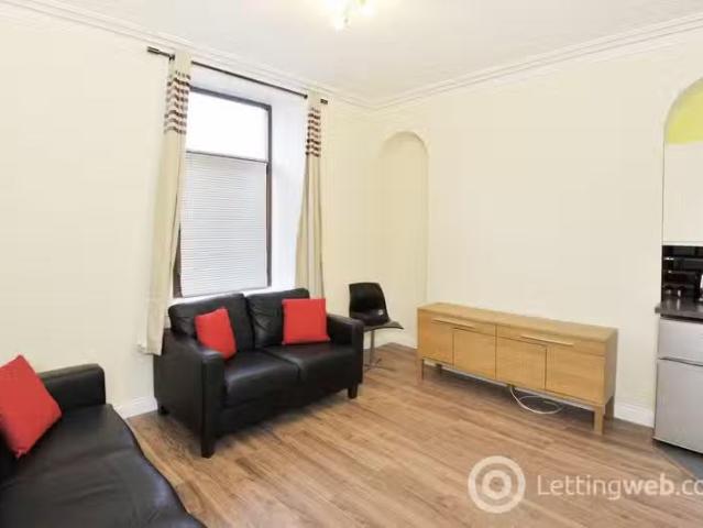 New 1 BR Property to rent in Holburn Street, Ground Floor Left.