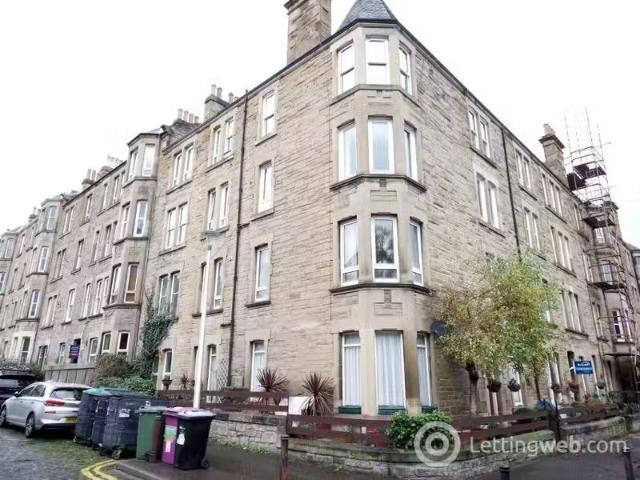 Charming 1 BR Property to rent in Merchiston Grove, Merchiston.