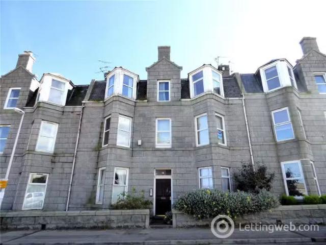 New 1 BR Property to rent in Merkland Road East, First Floor L.