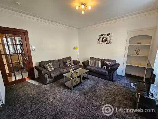 Deal! 1 BR Property to rent in Nellfield Place, City Centre, A.