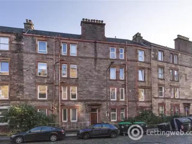 Unique 1 BR Property to rent in Smithfield Street, Gorgie, Edi.