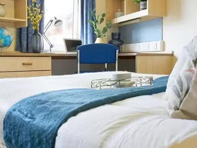 Cheap 1 BR Trinity Student Village Premium Ensuite