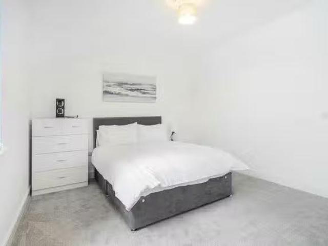 Deal! 1 BR Union Court, Liverpool