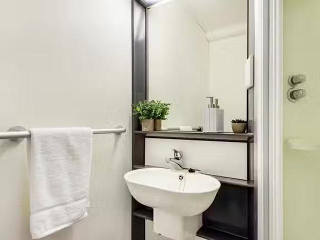 Rental! 1 Room The Park, Oxford Ground Floor Five Bed Cluster