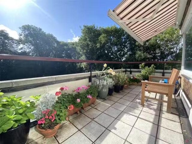 Deal! 2 BA 3 bedroom apartment for rent in Sneyd Park, Druid W.