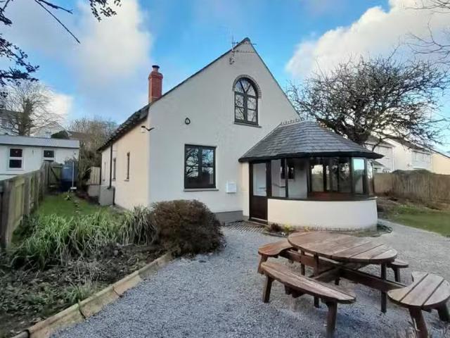 For Rent! 2 BA 3 bedroom detached house for rent in Parkham, B.