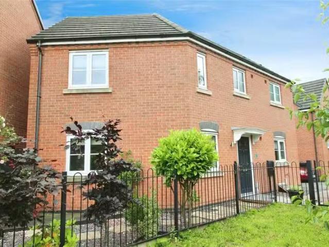 Deal! 2 BA 3 bedroom Detached House to rent, Daisy Close, Bagw.