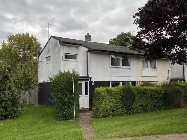 Deal! 2 BA 3 bedroom end of terrace house for rent in Coney Cl.