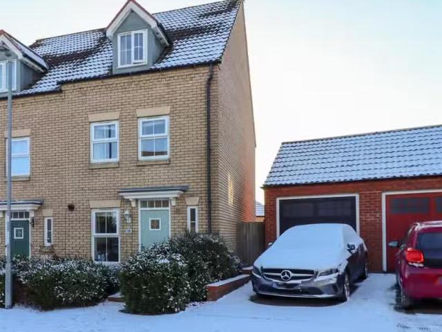Just in! 2 BA 3 bedroom house for rent in Allen Road, Ely, CB7