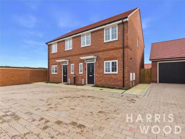Cheap 2 BA 3 bedroom semi detached house for rent in Cinderpat.