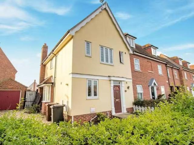 Just in! 2 BA 3 bedroom semi detached house for rent in Elmste.