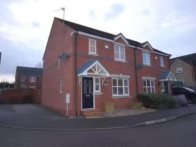 For Rent! 2 BA 3 bedroom Semi Detached House to rent, Malthous.