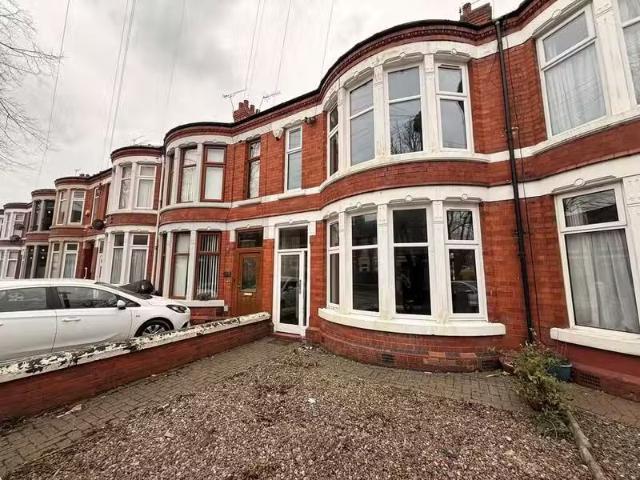 Unique 2 BA 3 bedroom terraced house for rent in Ruskin Rd, Cr.