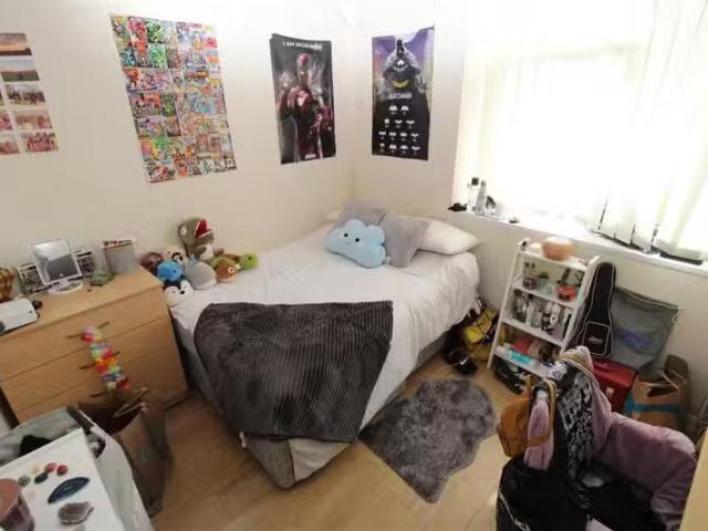 Rental! 2 BA 1 bedroom house share for rent in Wood Road, Tref.