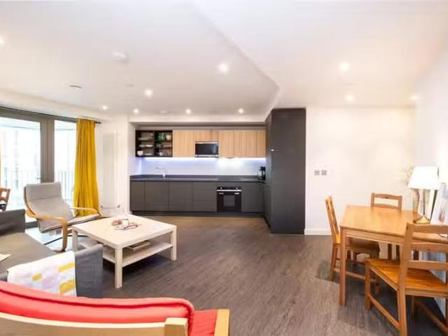 Cozy 2 BA 2 bedroom apartment for rent in 12 Western Gateway.
