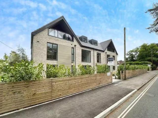 New 2 BA 2 bedroom apartment for rent in 1 Dudsbury Road, Fern.