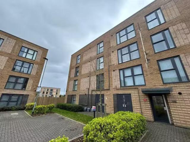 Rental! 2 BA 2 bedroom apartment for rent in 24 Belgrave Middl.