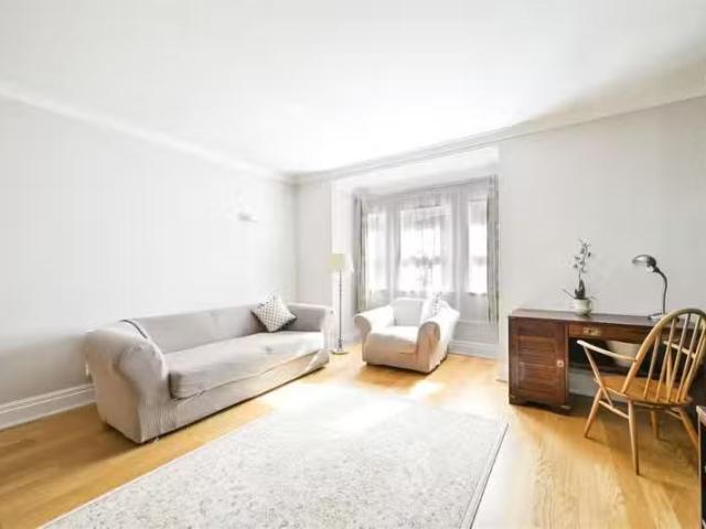 Unique 2 BA 2 bedroom apartment for rent in Temple House, Temp.