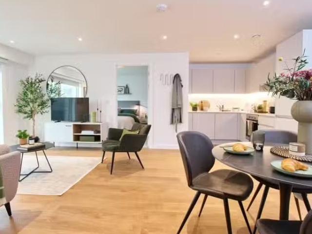 New 2 BA 2 bedroom apartment for rent in The Holloway, Blucher.