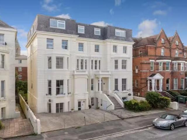 Deal! 2 BA 2 bedroom apartment for rent in Trinity Gardens, Fo.