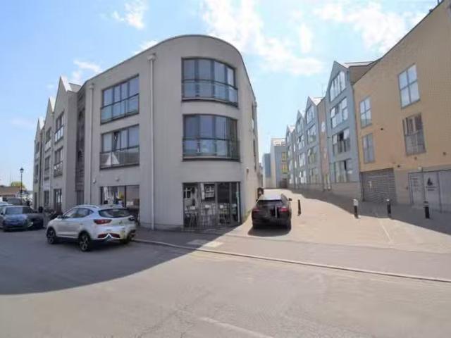 Cheap 2 BA 2 bedroom apartment for rent in Waterside Marina, B.
