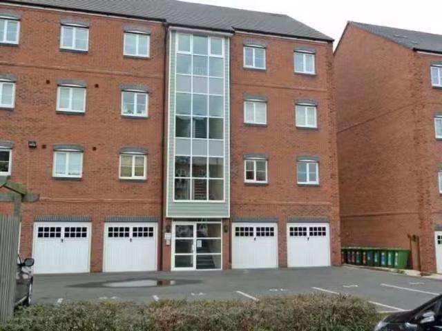 Cheap 2 BA 2 bedroom apartment for rent in Chandley Wharf, War.