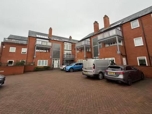 New 2 BA 2 bedroom apartment for rent in Mansell Street, STRAT.