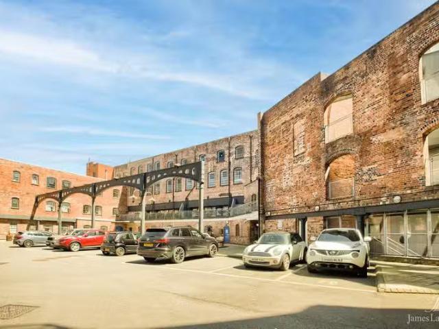 Cheap 2 BA 2 bedroom apartment for rent in Newhall Court, Geor.