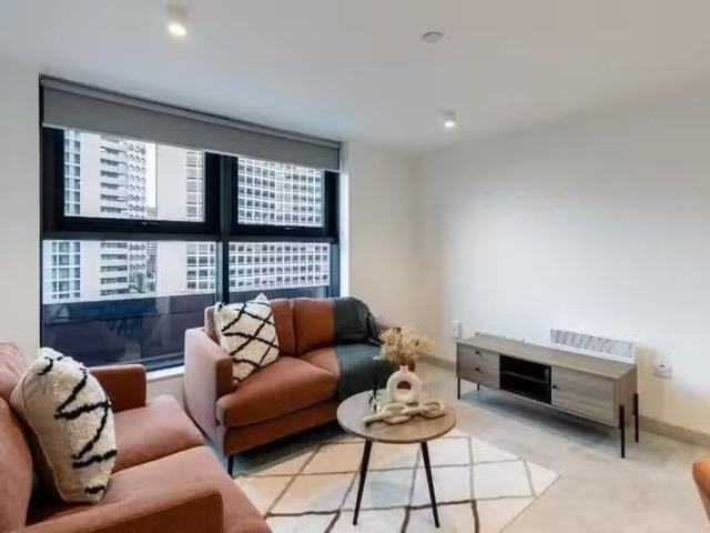 Cheap 2 BA 2 bedroom apartment for rent in Paradise Street, Bi.