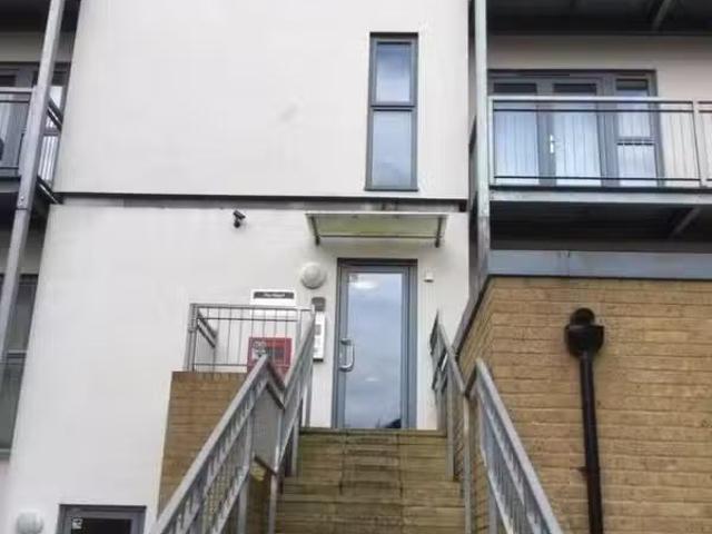 Cheap 2 BA 2 bedroom apartment for rent in Pier Wharf, Quaysid.
