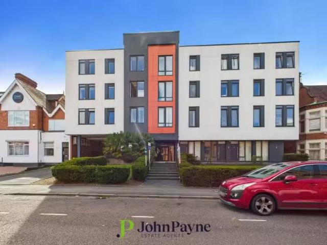 Charming 2 BA 2 bedroom apartment for rent in Queens Road, Cov.