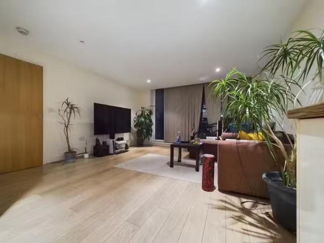 New 2 BA 2 bedroom flat for rent in 1 Basin Approach, London.