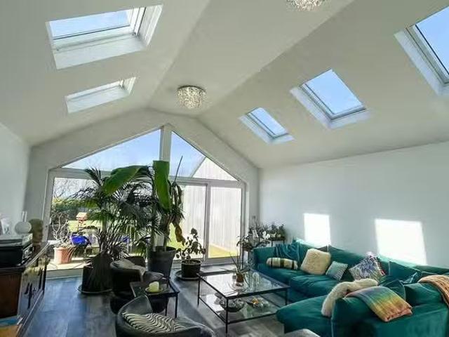 Cheap 2 BA 2 bedroom flat for rent in Annex Apartment, High Ti.