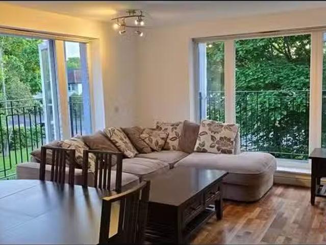 Nice 2 BA 2 bedroom flat for rent in Bower House, Ruislip, HA4