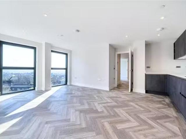 Just in! 2 BA 2 bedroom flat for rent in birdfosters Road, Bar.