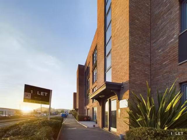 Rental! 2 BA 2 bedroom flat for rent in Fishwives Causeway, Po.