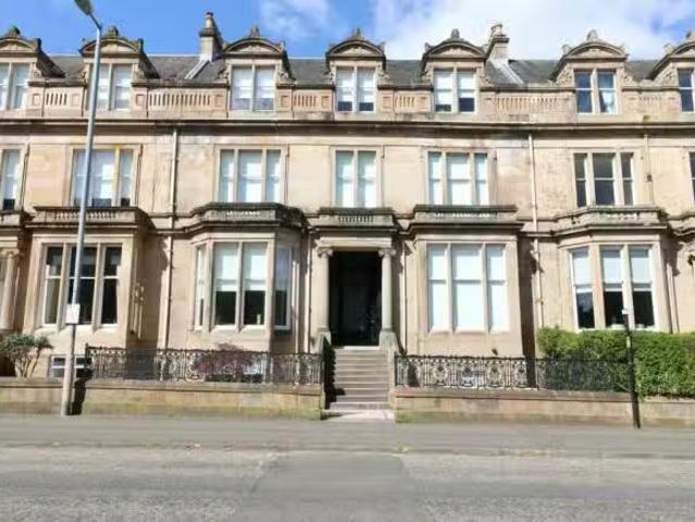 Unique 2 BA 2 bedroom flat for rent in Hyndland Road, Hyndland.