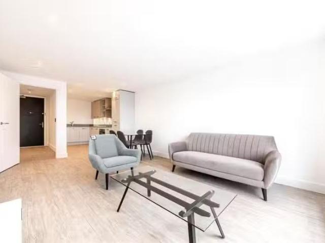 Deal! 2 BA 2 bedroom flat for rent in Lombard Street, Digbeth.