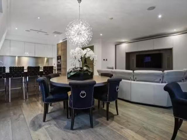Deal! 2 BA 2 bedroom flat for rent in Leopold Court, Princess.