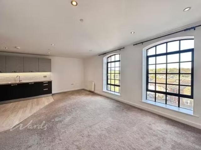 Cheap 2 BA 2 bedroom flat for rent in Millers Hill Ramsgate CT11
