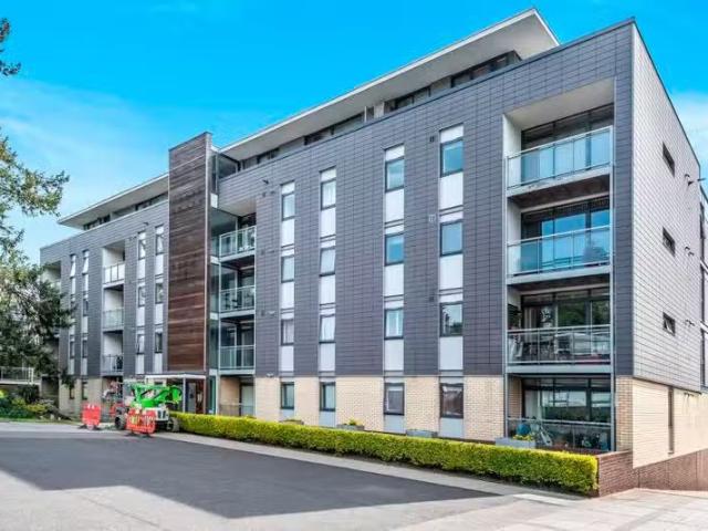 Cozy 2 BA 2 bedroom flat for rent in Newsom Place, St Albans.