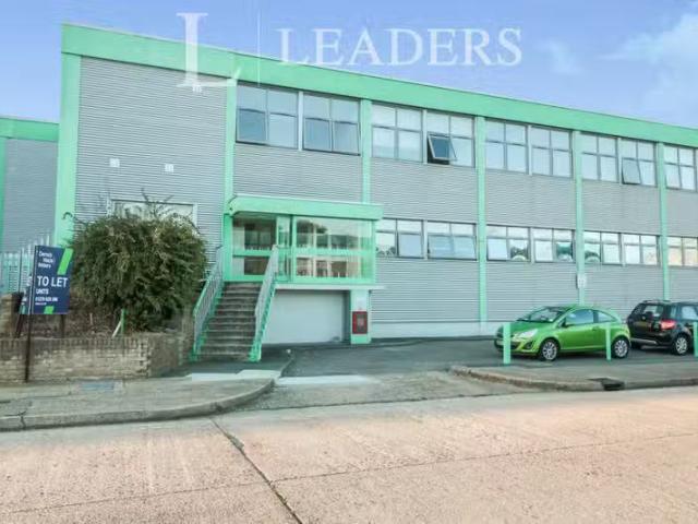 For Rent! 2 BA 2 bedroom flat for rent in South Road, Harlow.