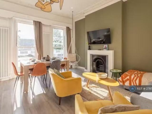 Unique 2 BA 2 bedroom flat for rent in Terminus Road, Eastbour.