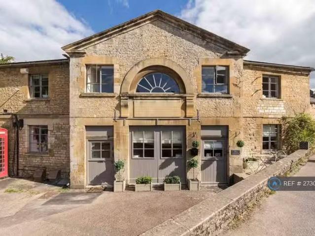 Charming 2 BA 2 bedroom flat for rent in The Old Post Office.