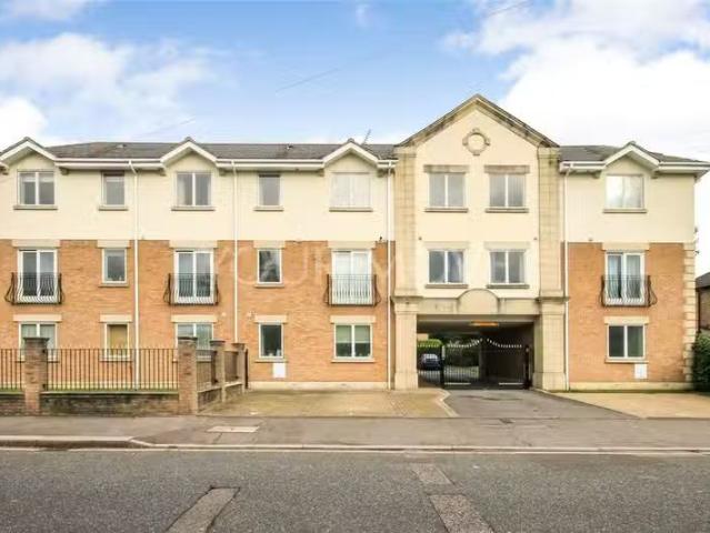 Charming 2 BA 2 bedroom Flat to rent, Albert Road, Romford, RM.