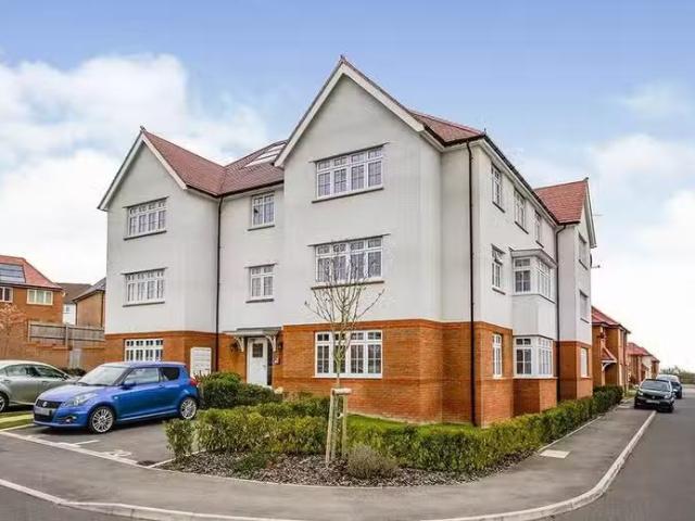 Rental! 2 BA 2 bedroom Flat to rent, Frost Close, Swanscombe.