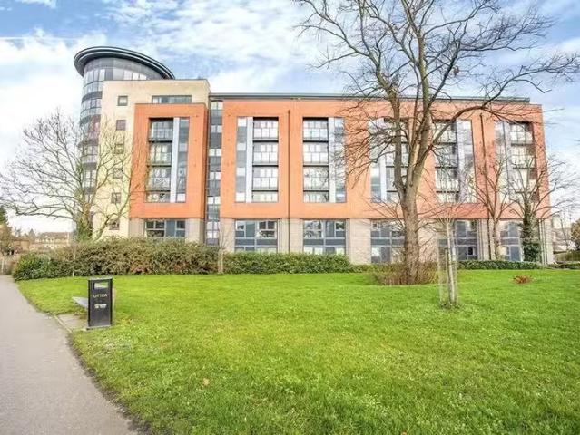New 2 BA 2 bedroom Flat to rent, St. Albans Road, Watford, WD1.
